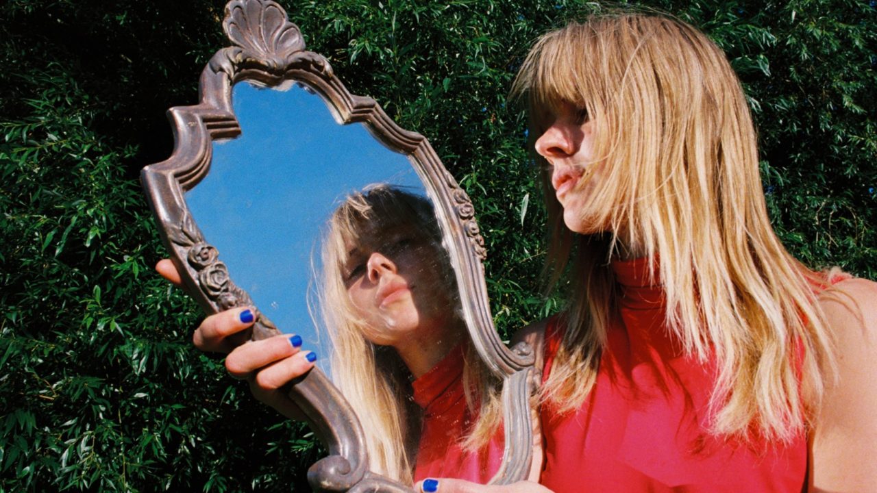 Mazey HazeがデビューEPよりドリームポップな新曲「Always Dancing」のビデオを公開！ | VESICA PISCIS ...